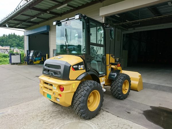 CAT 902C2 – 除雪の総合デパート 株式会社ニットク