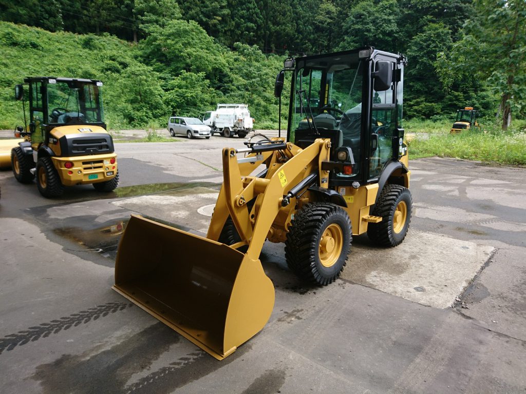 CAT 902C2 – 除雪の総合デパート 株式会社ニットク