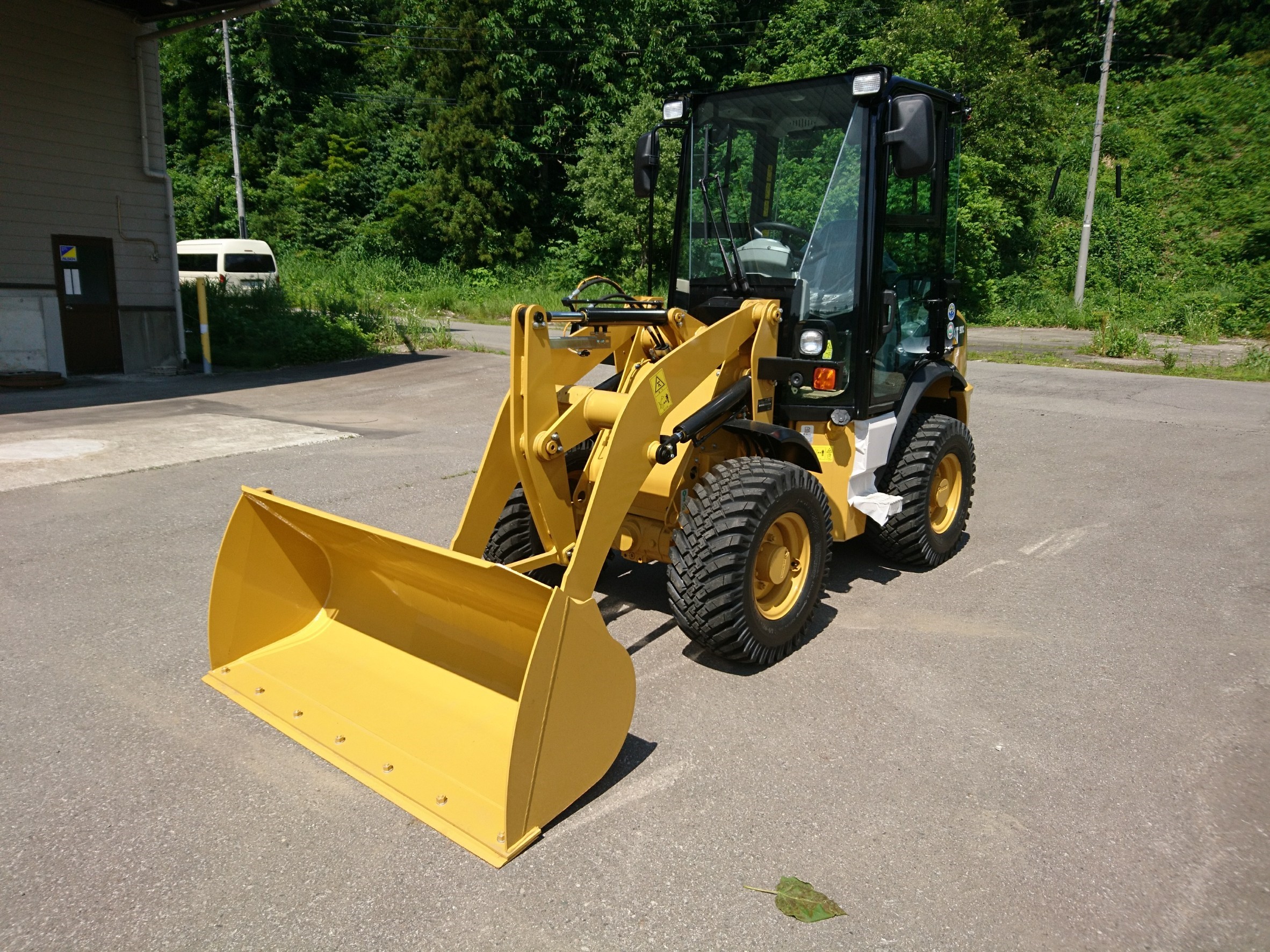 CAT 901C2 – 除雪の総合デパート 株式会社ニットク