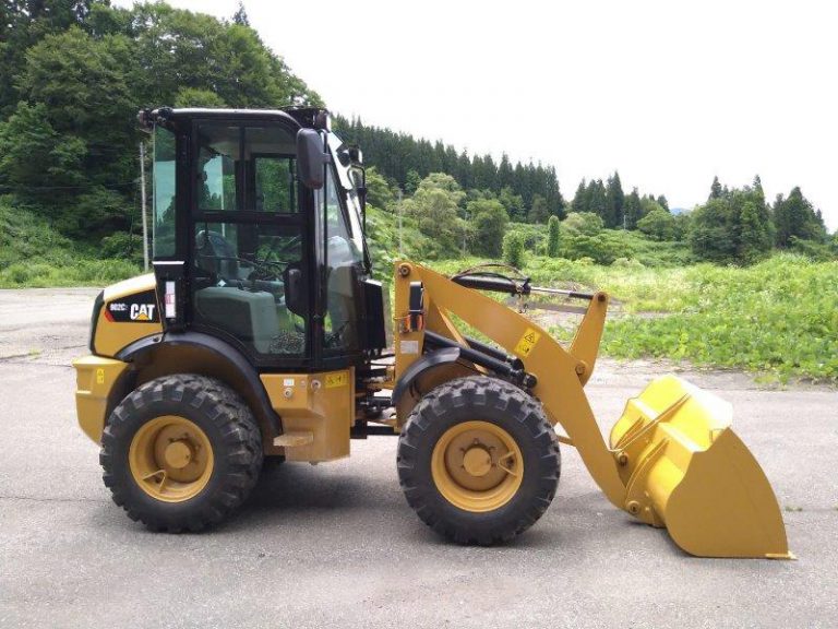 CAT 902C2 – 除雪の総合デパート 株式会社ニットク