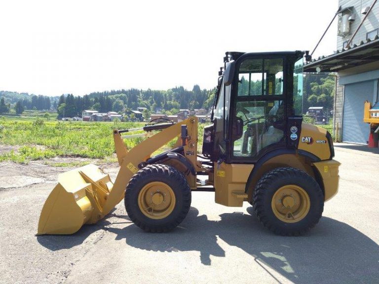 CAT 902C2 – 除雪の総合デパート 株式会社ニットク